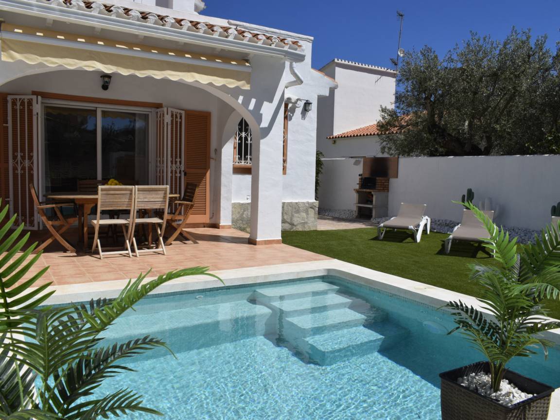 114 M² Villa ∙ 3 Bedrooms ∙ 6 Guests - Dénia