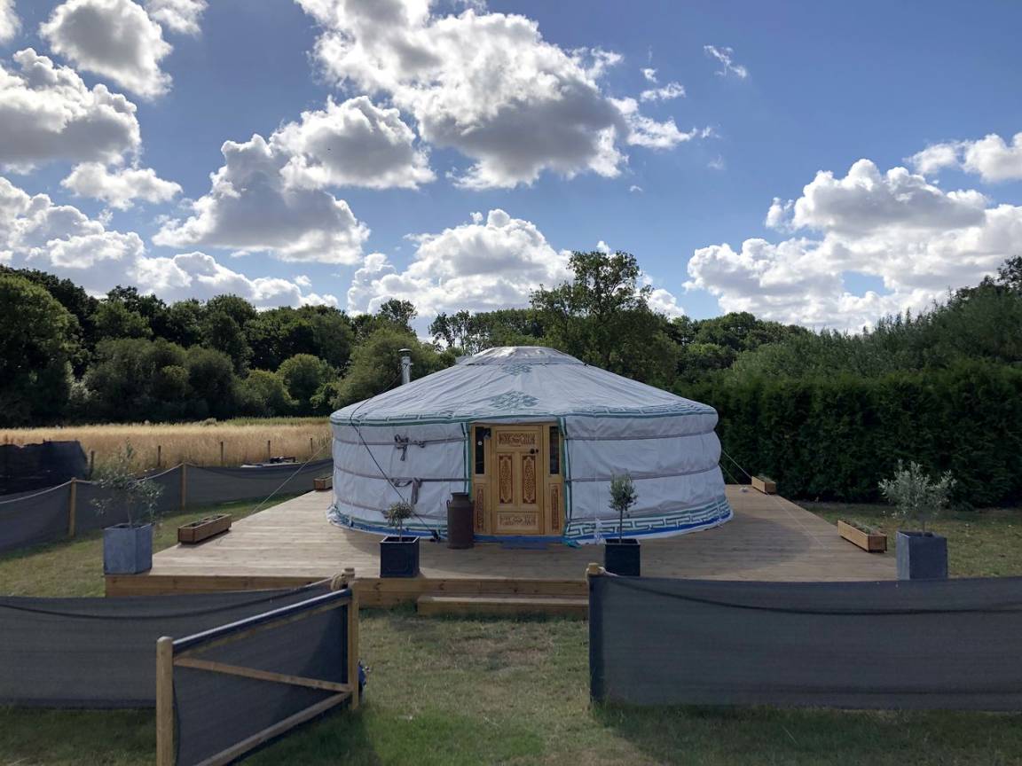 Camping ∙ 1 Bedroom ∙ 4 Guests - Buckinghamshire