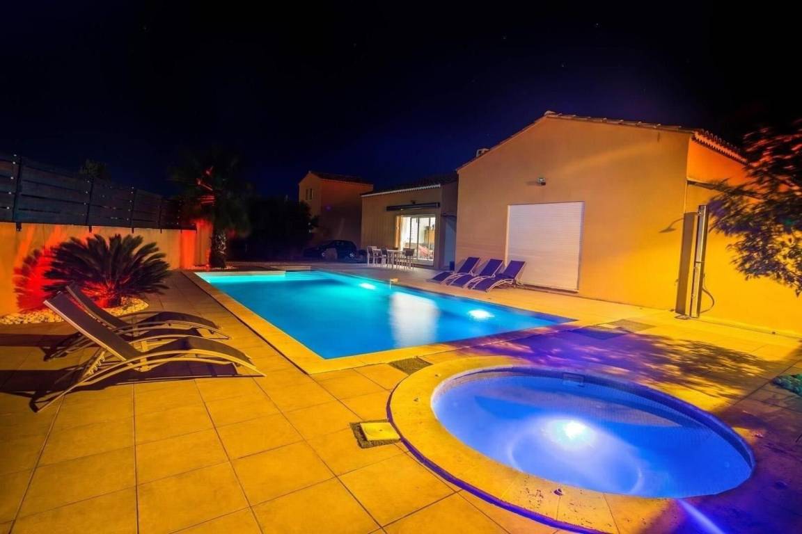 123 M² Villa ∙ 3 Chambres ∙ 6 Personnes - Eyguières