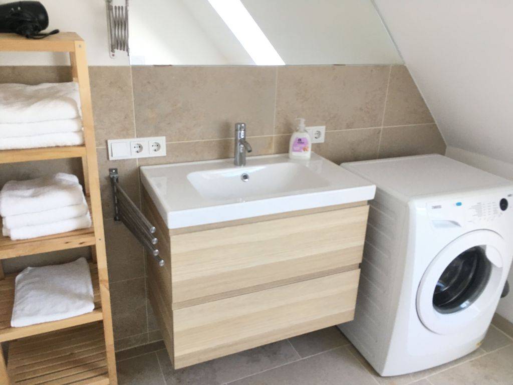 100 M² Ferienwohnung ∙ 2 Schlafzimmer ∙ 5 Gäste - Schwabach