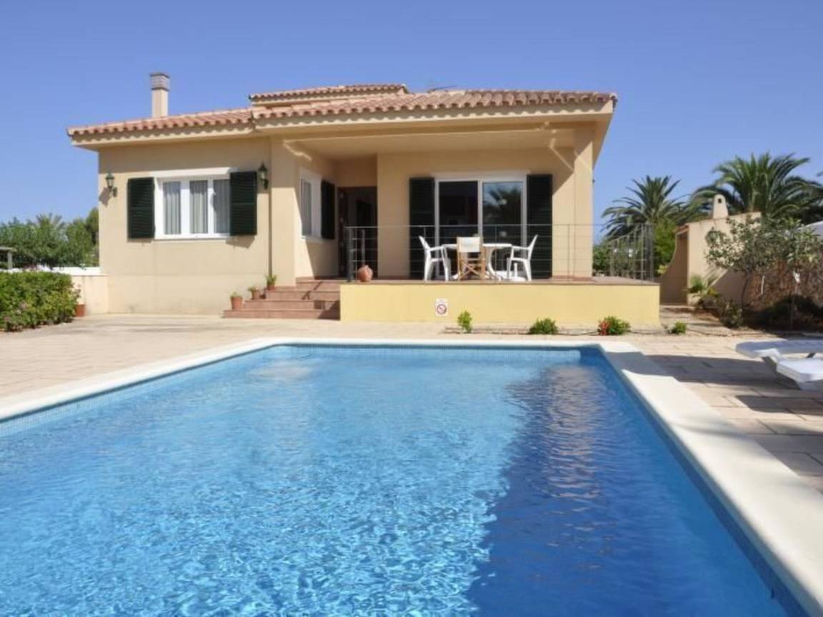 150 M² House ∙ 4 Bedrooms ∙ 8 Guests - Menorca