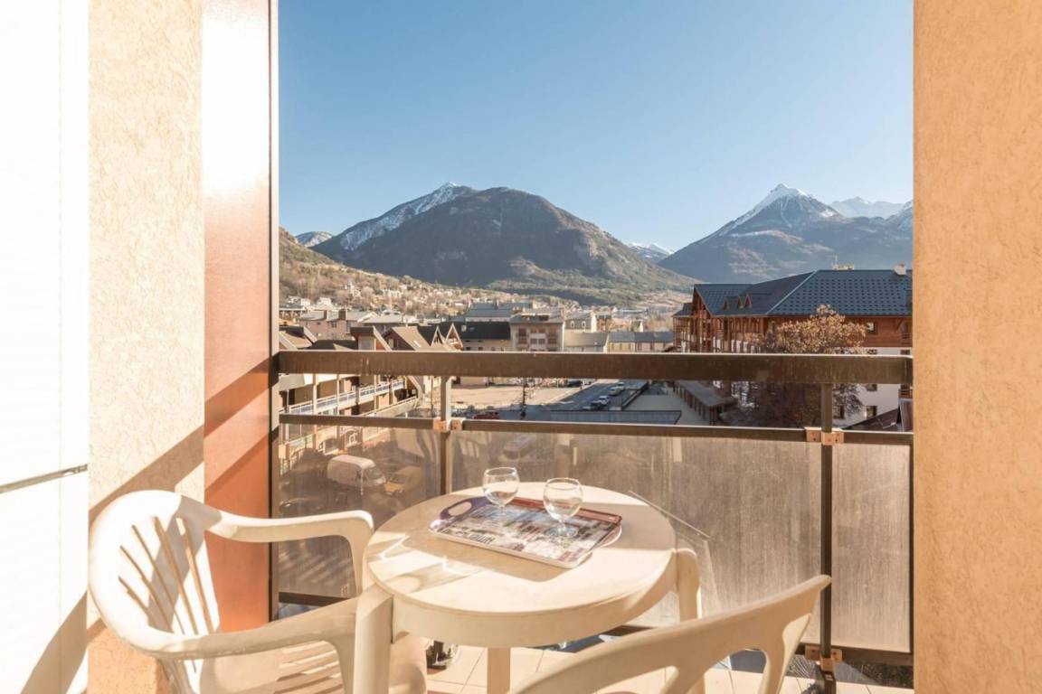 30 M² Studio ∙ 1 Schlafzimmer ∙ 6 Gäste - Briançon