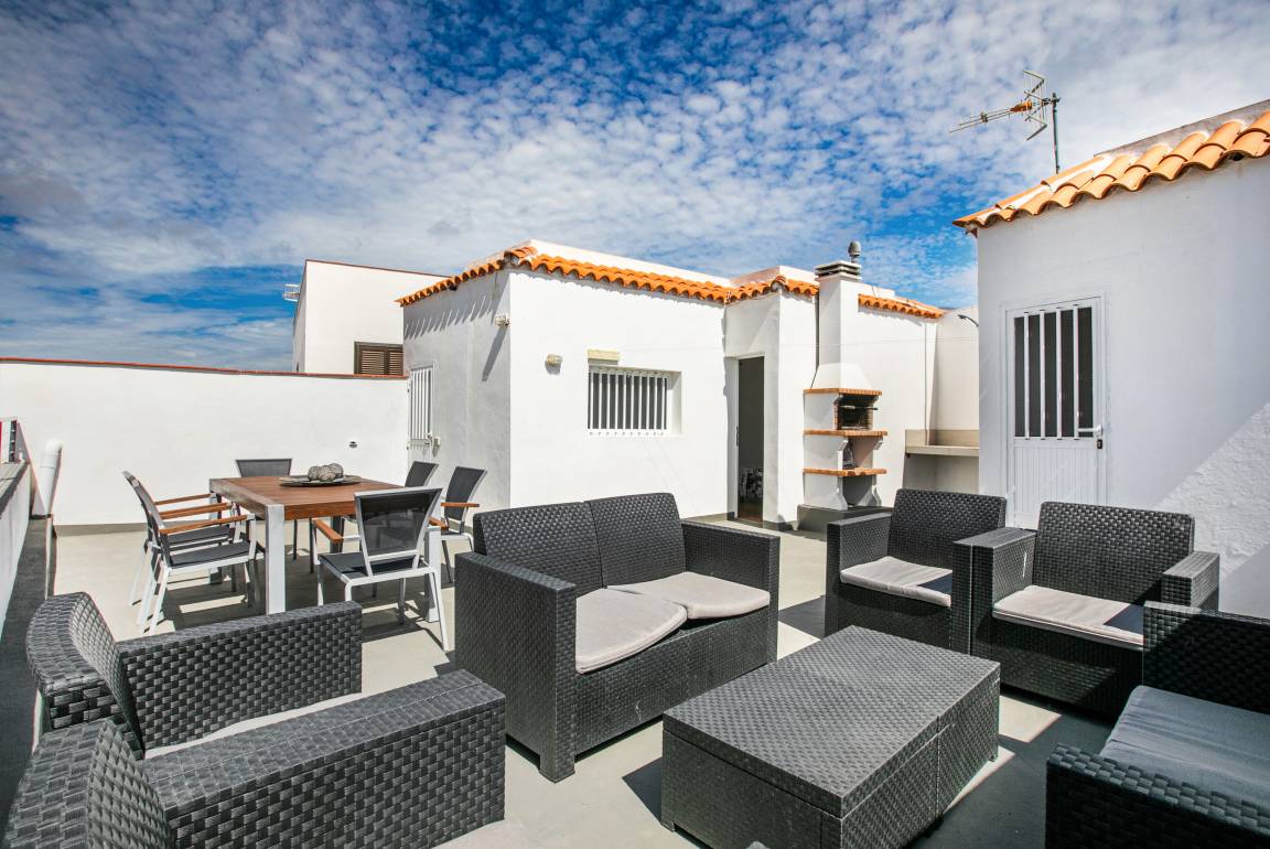 80 M² House ∙ 3 Bedrooms ∙ 7 Guests - Tenerife South Airport (TFS)