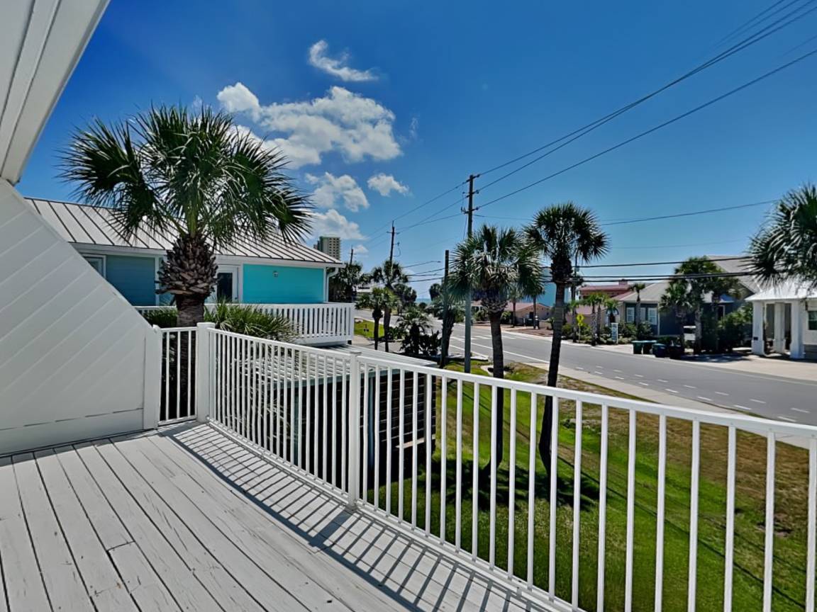 101 M² House ∙ 2 Bedrooms ∙ 6 Guests - Panama City Beach, FL