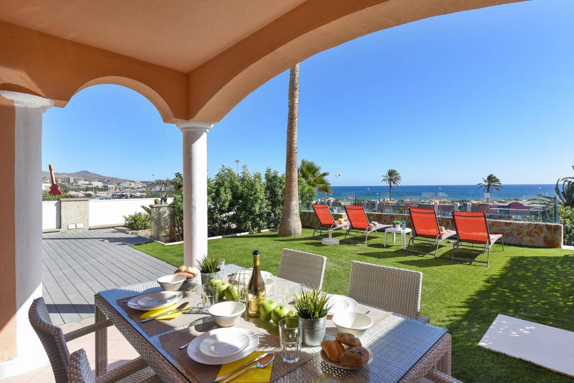 150 M² Chalet ∙ 3 Habitaciones ∙ 6 Huéspedes - Canarias