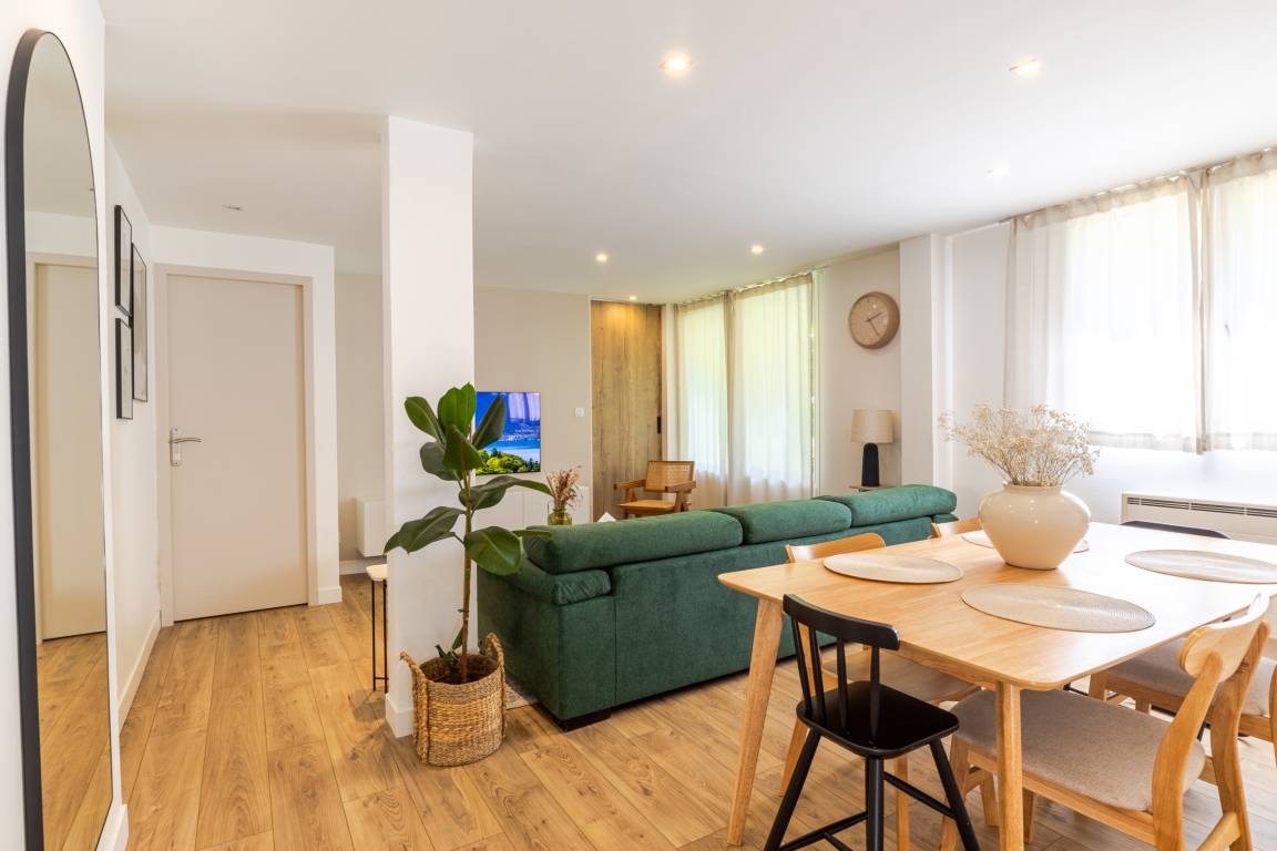 80 M² Appartement ∙ 3 Chambres ∙ 5 Personnes - Cran-Gevrier