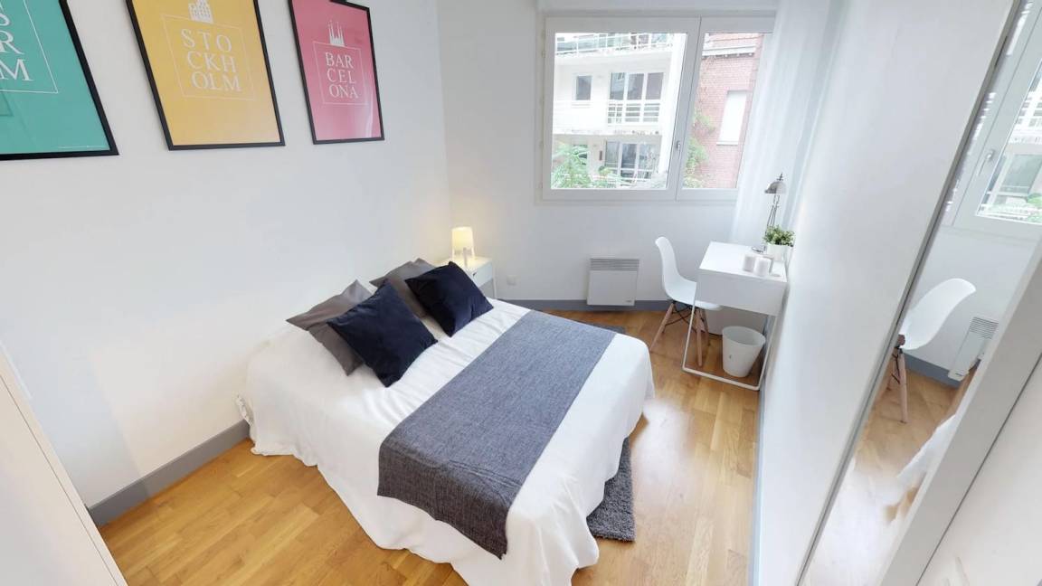 72 M² Private Room ∙ 1 Bedroom ∙ 1 Guest - Lille