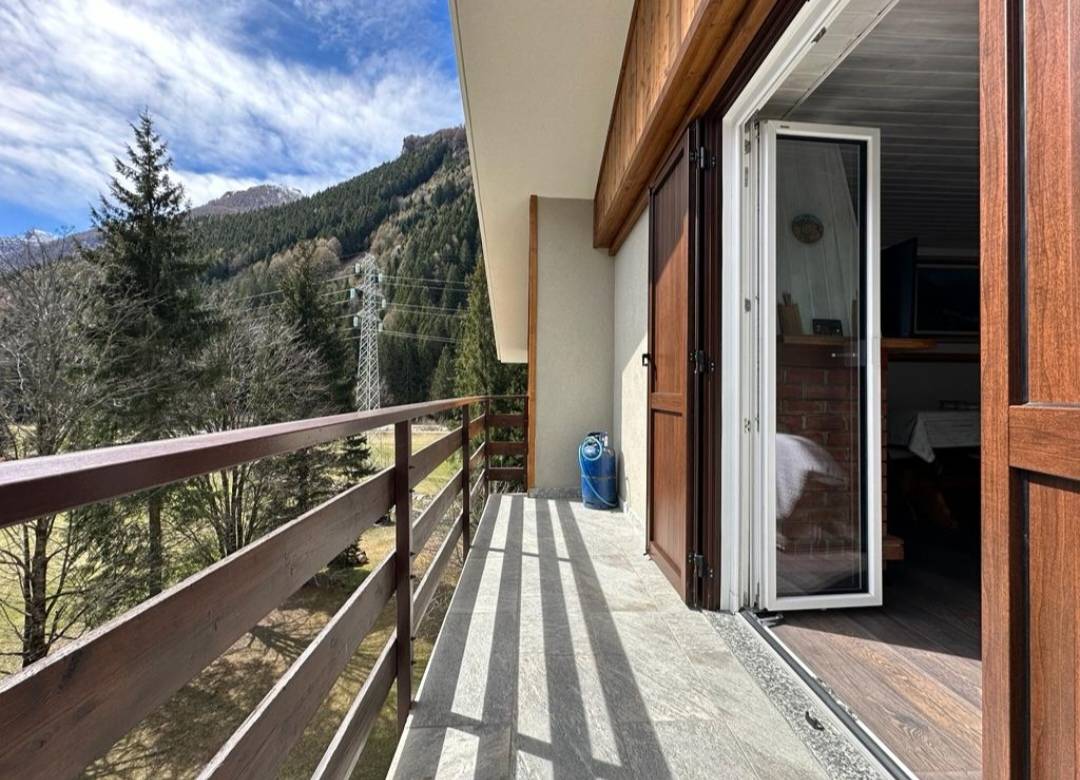 Apartment ∙ 2 Bedrooms ∙ 6 Guests - Chiavenna