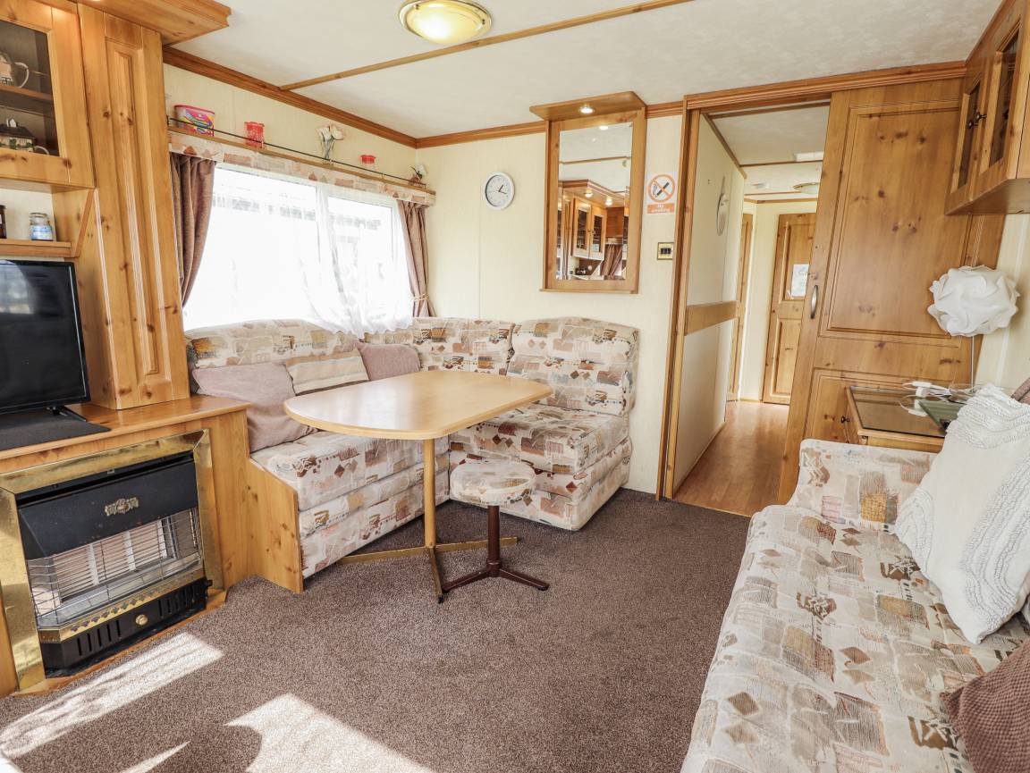 Cottage ∙ 2 Bedrooms ∙ 4 Guests - Anderby Creek