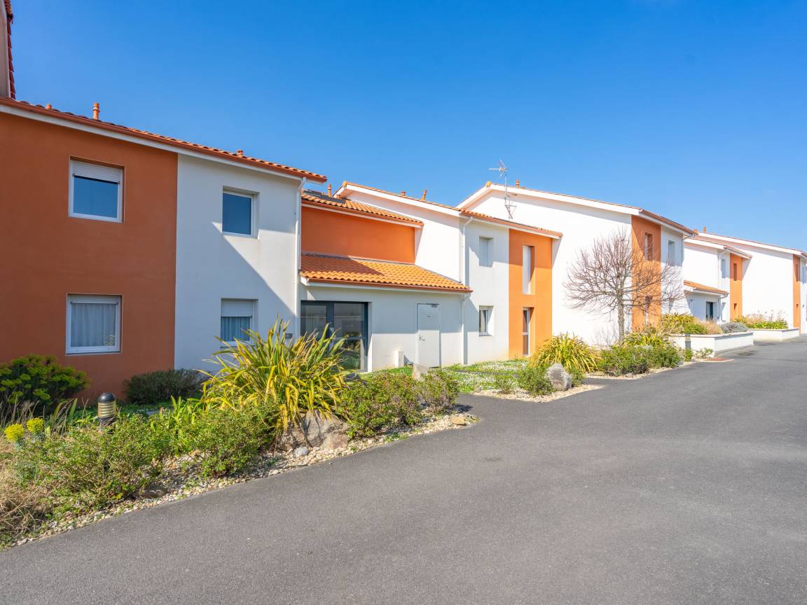 56 M² Apartment ∙ 2 Bedrooms ∙ 4 Guests - Royan