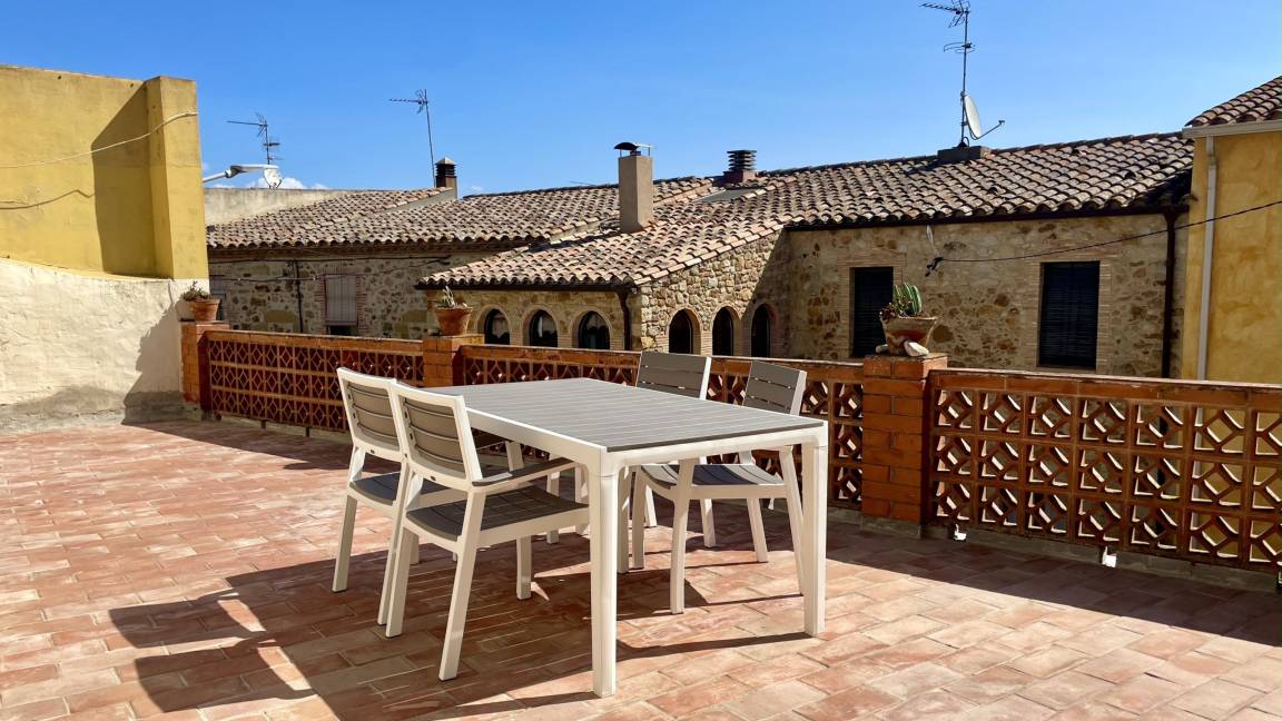 78 M² Apartamento ∙ 2 Habitaciones ∙ 4 Huéspedes - Pals