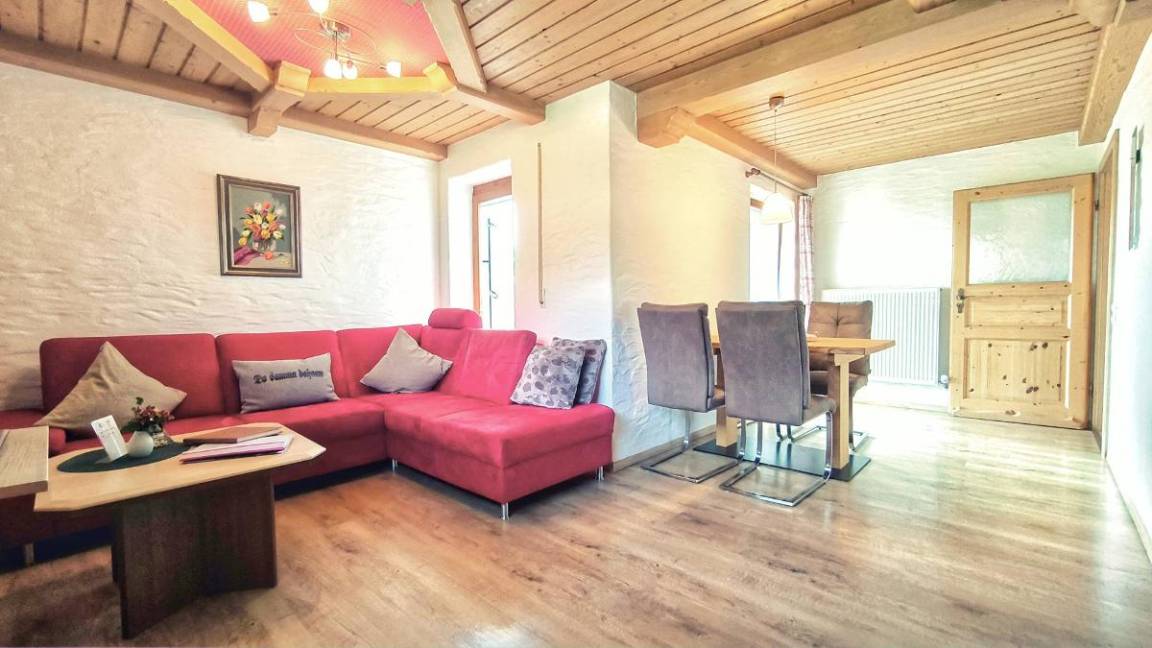 70 M² Ferienwohnung ∙ 2 Schlafzimmer ∙ 4 Gäste - Arnbruck