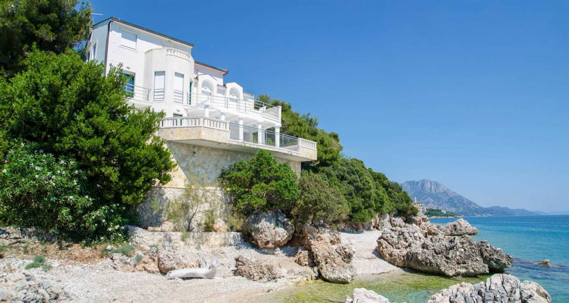 200 M² Villa ∙ 4 Bedrooms ∙ 7 Guests - Drvenik
