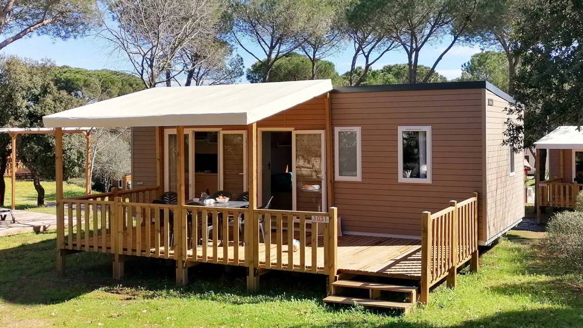 32 M² Camping ∙ 3 Chambres ∙ 8 Personnes - Le Muy