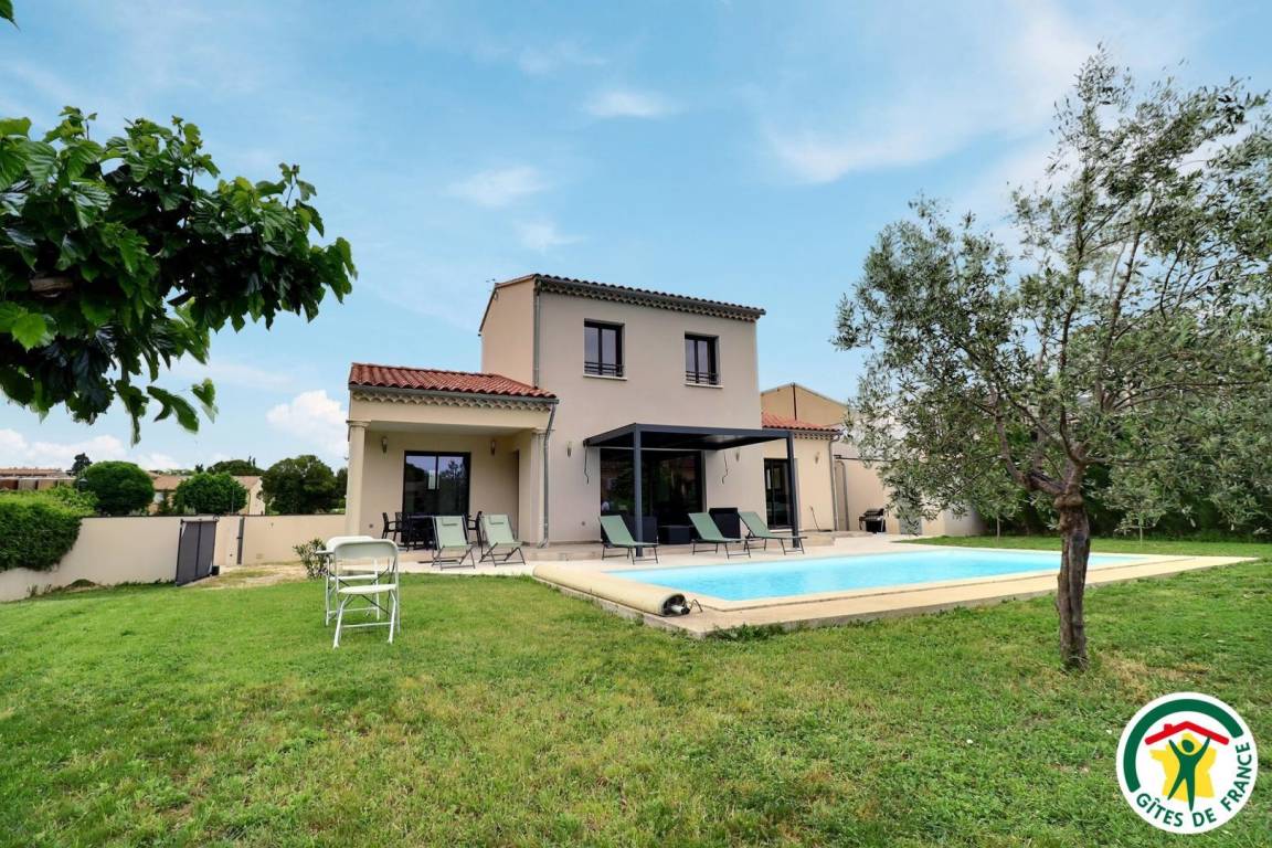 115 M² Gîte ∙ 3 Chambres ∙ 6 Personnes - Drôme