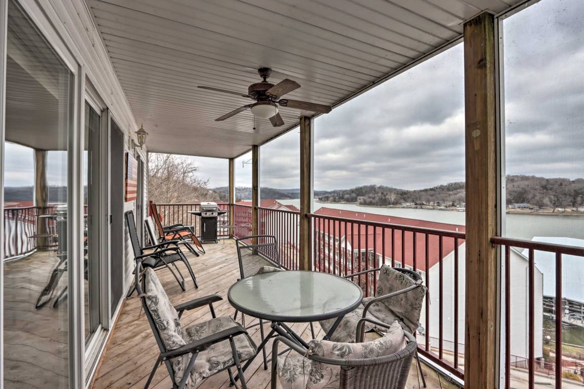 102 M² Apartment ∙ 3 Bedrooms ∙ 7 Guests - Camdenton, MO