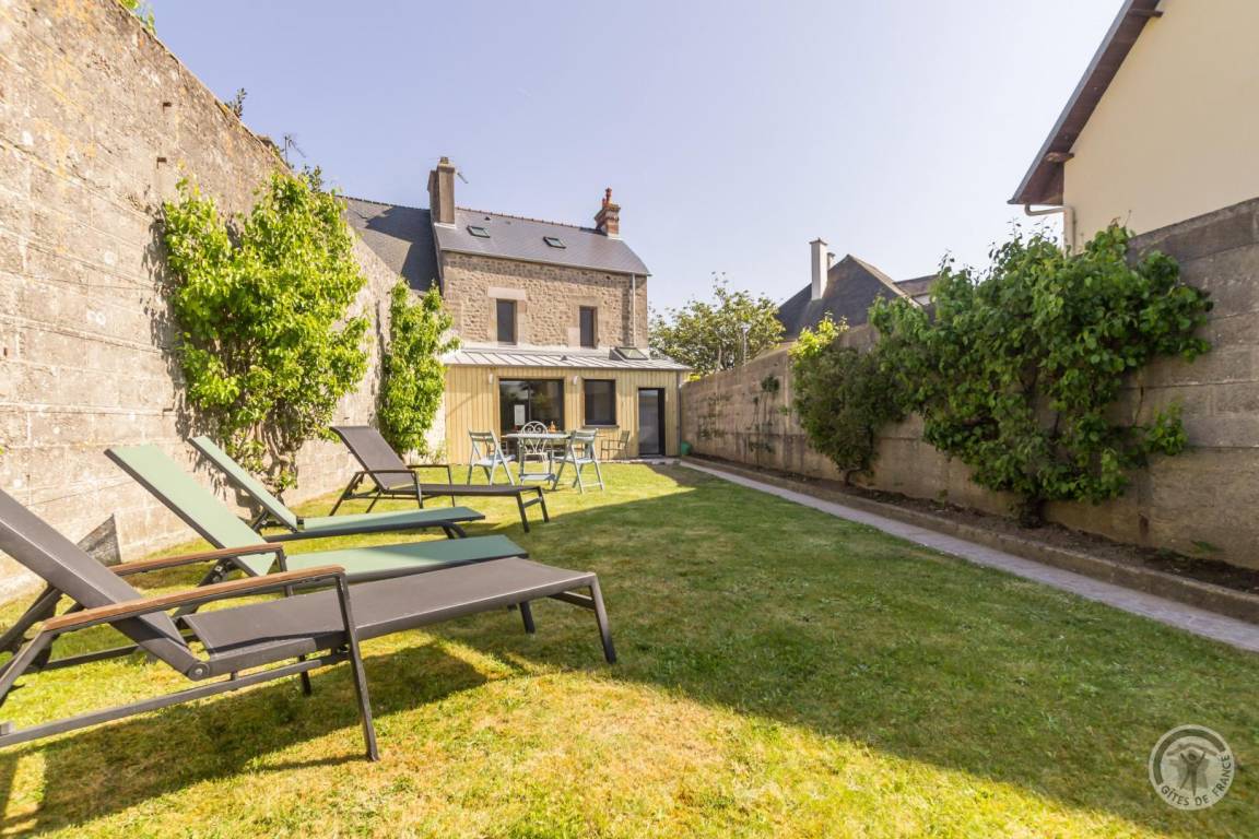 110 M² Gîte ∙ 4 Chambres ∙ 8 Personnes - Saint-Vaast-la-Hougue