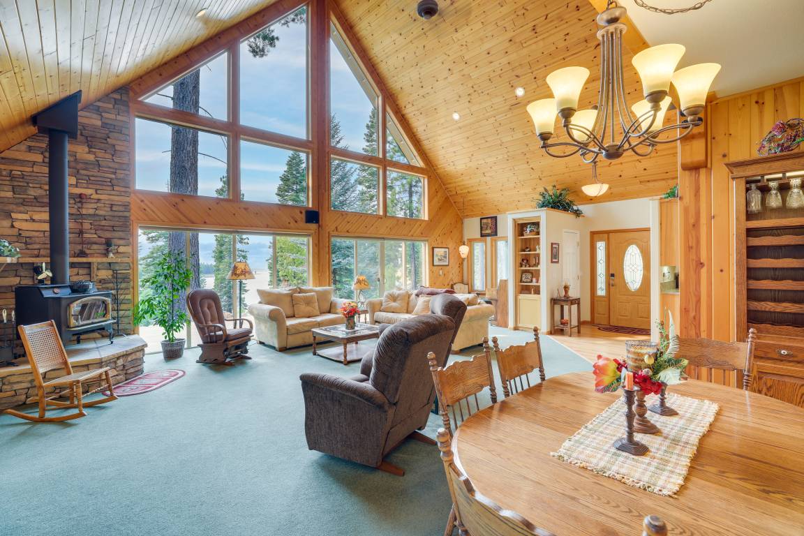 235 M² House ∙ 3 Bedrooms ∙ 6 Guests - Lake Almanor, CA