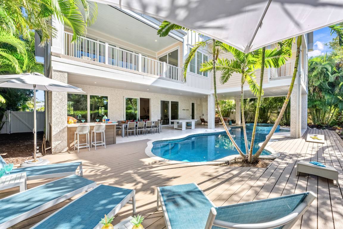 360 M² House ∙ 5 Bedrooms ∙ 8 Guests - Anna Maria, FL