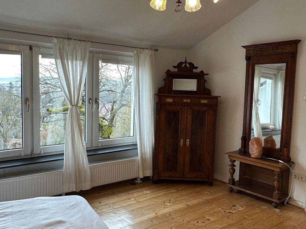 70 M² Ferienwohnung ∙ 1 Schlafzimmer ∙ 5 Gäste - Fritzlar