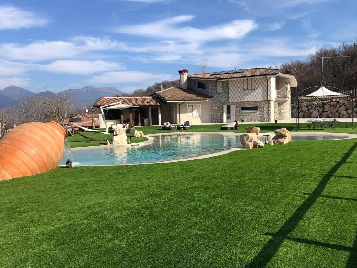 8000 M² Villa ∙ 4 Bedrooms ∙ 10 Guests - Salò