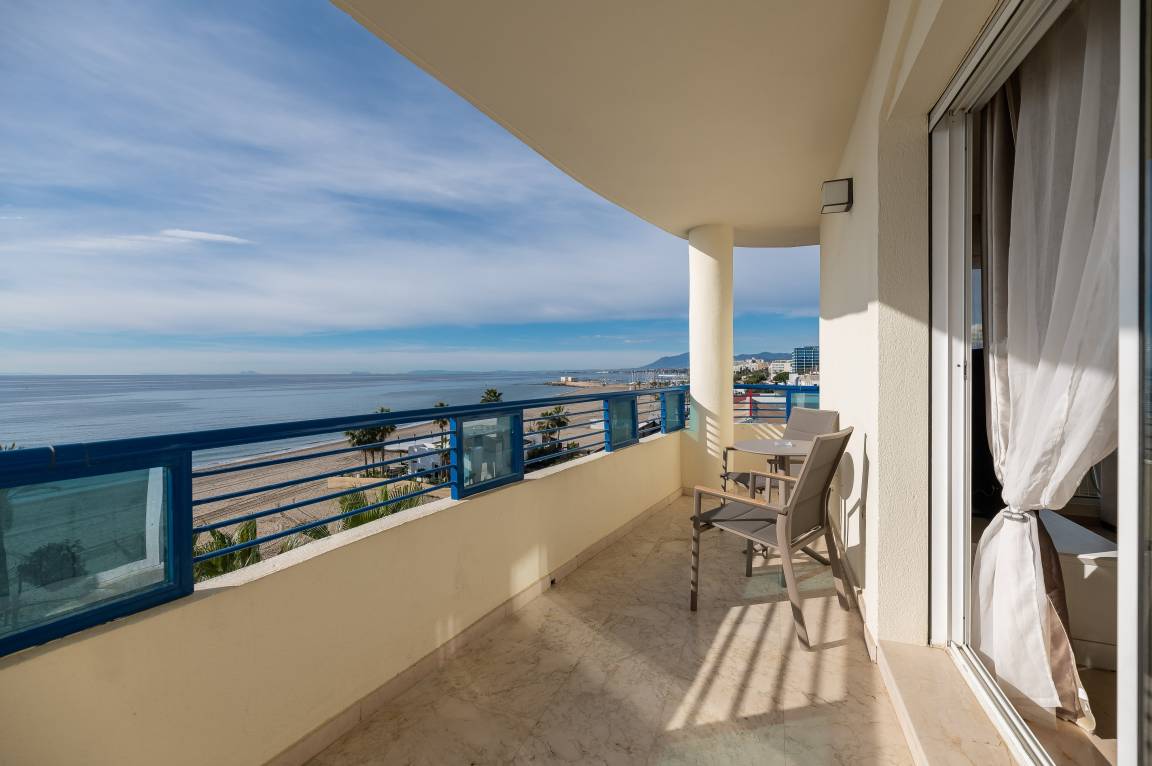 130 M² Apartamento ∙ 3 Habitaciones ∙ 6 Huéspedes - Marbella