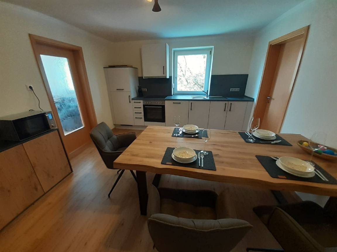 Ferienwohnung ∙ 2 Schlafzimmer ∙ 5 Gäste - Pfarrkirchen