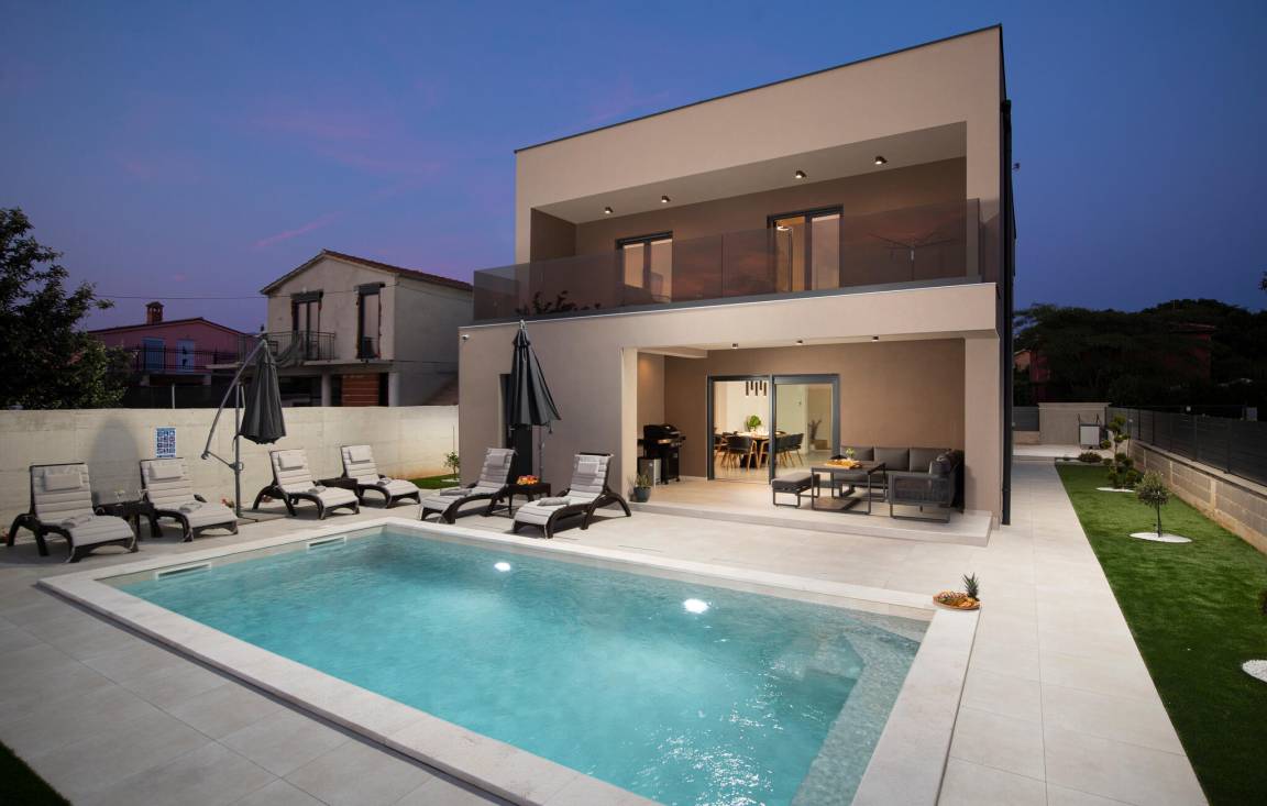 185 M² Maison De Vacances ∙ 3 Chambres ∙ 8 Personnes - Fažana