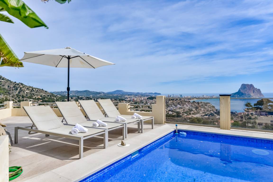 270 M² Villa ∙ 4 Bedrooms ∙ 8 Guests - Altea