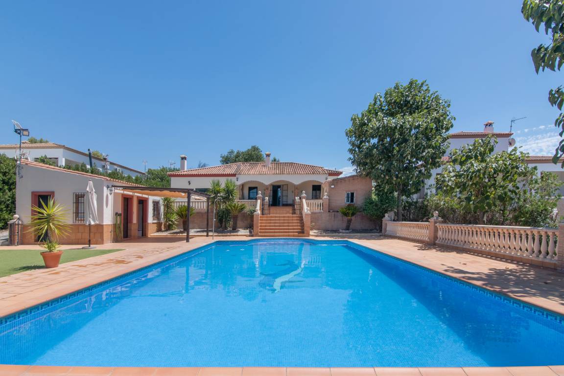 282 M² Villa ∙ 3 Habitaciones ∙ 6 Huéspedes - Cantillana