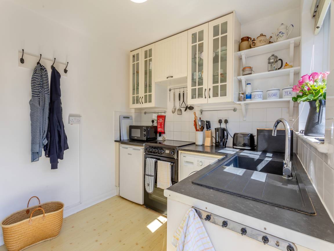 Cottage ∙ 2 Bedrooms ∙ 4 Guests - West Mersea