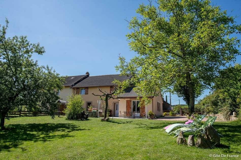 105 M² Gîte ∙ 3 Chambres ∙ 6 Personnes - Saint-Gervais-d'Auvergne