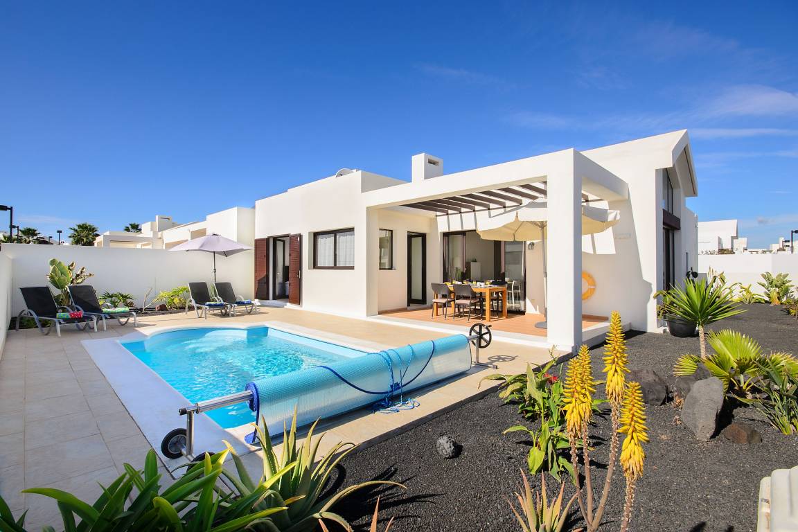 138 M² House ∙ 3 Bedrooms ∙ 6 Guests - Playa Blanca