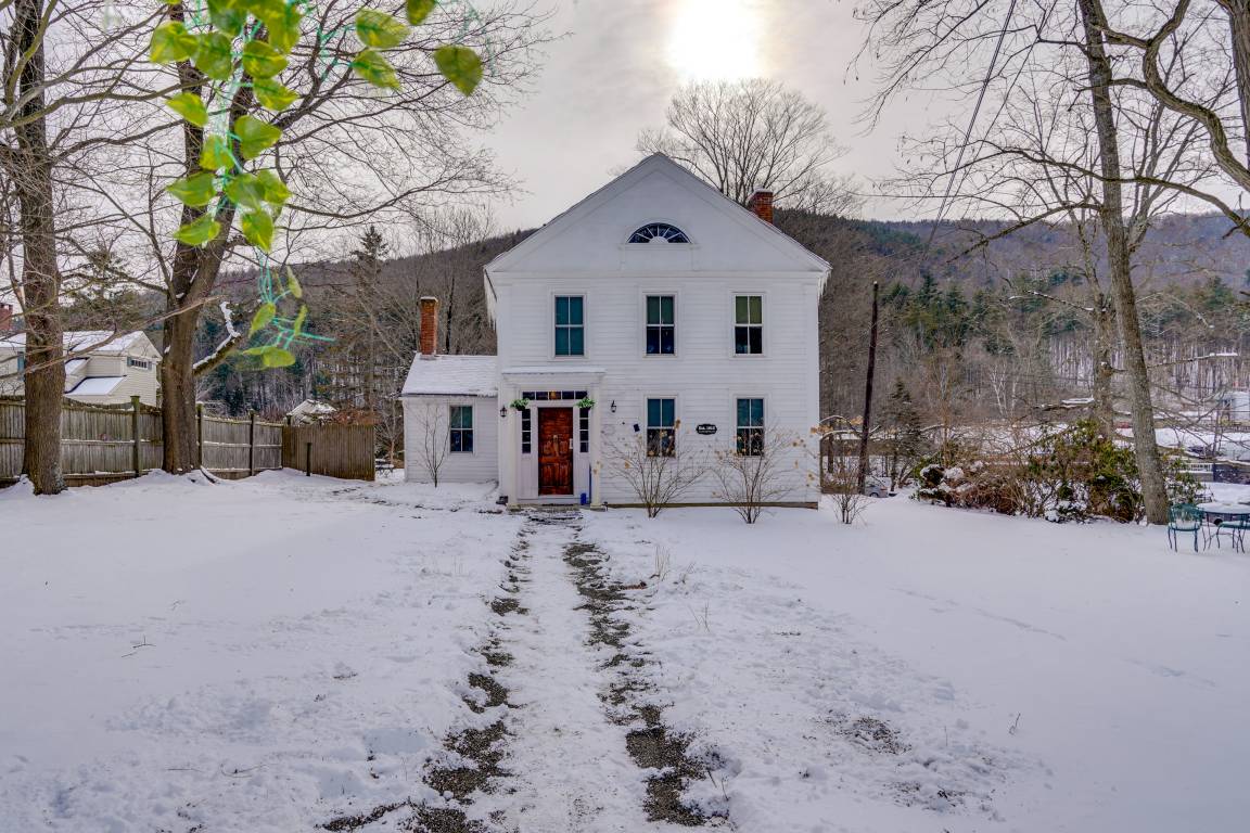 83 M² Apartment ∙ 4 Guests - Lee, MA