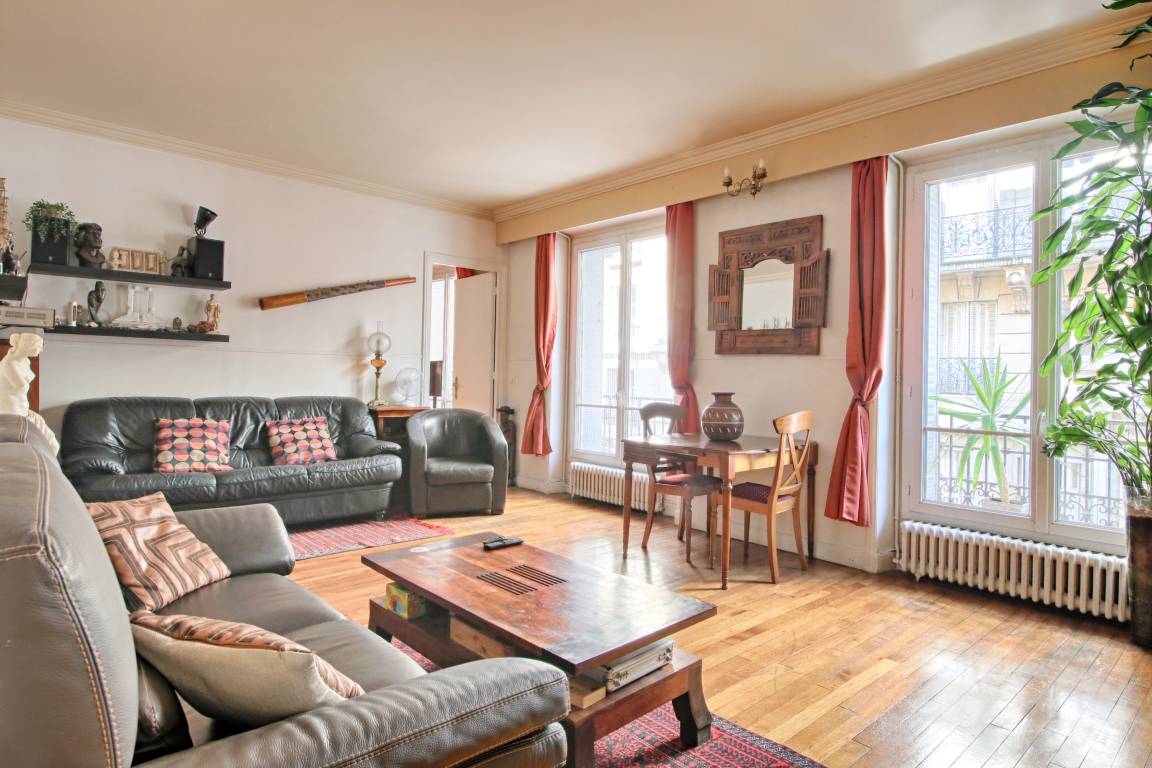 77 M² Appartement ∙ 2 Chambres ∙ 6 Personnes - Suresnes