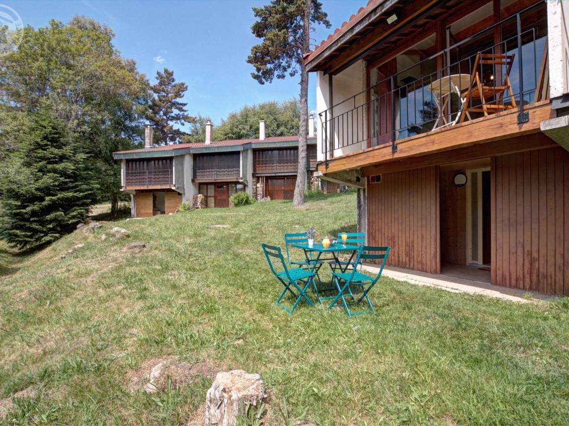 50 M² Studio ∙ 1 Chambre ∙ 2 Personnes - Chalmazel