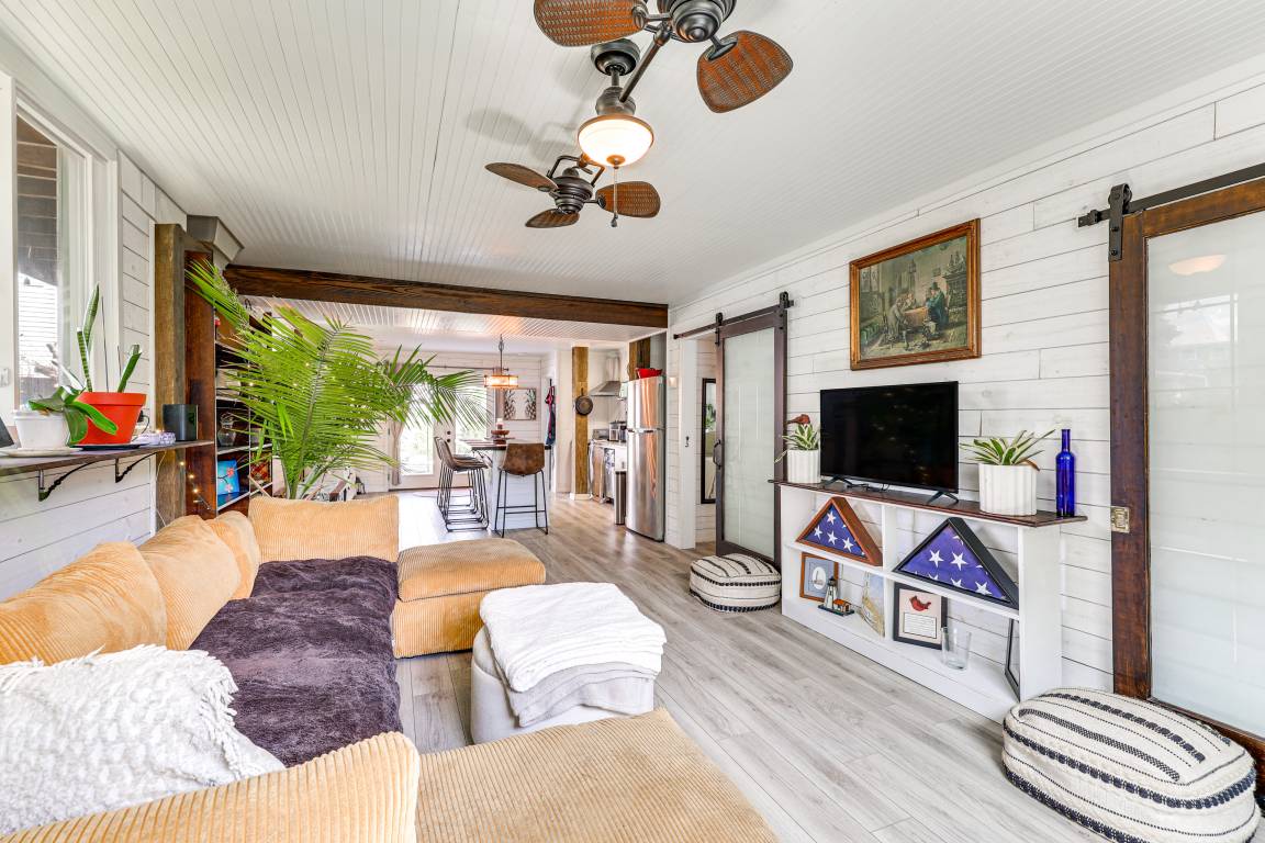 92 M² Apartment ∙ 2 Bedrooms ∙ 4 Guests - Hampstead, NC