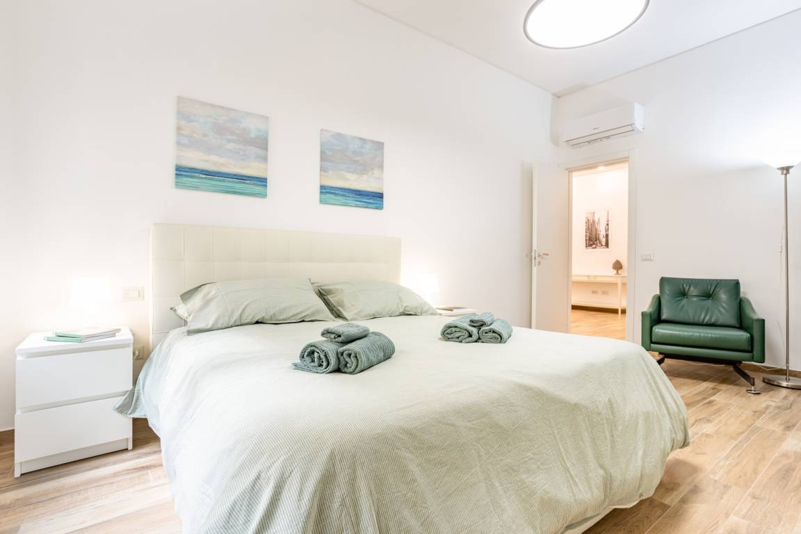 75 M² Appartement ∙ 2 Slaapkamers ∙ 4 Gasten - Napels