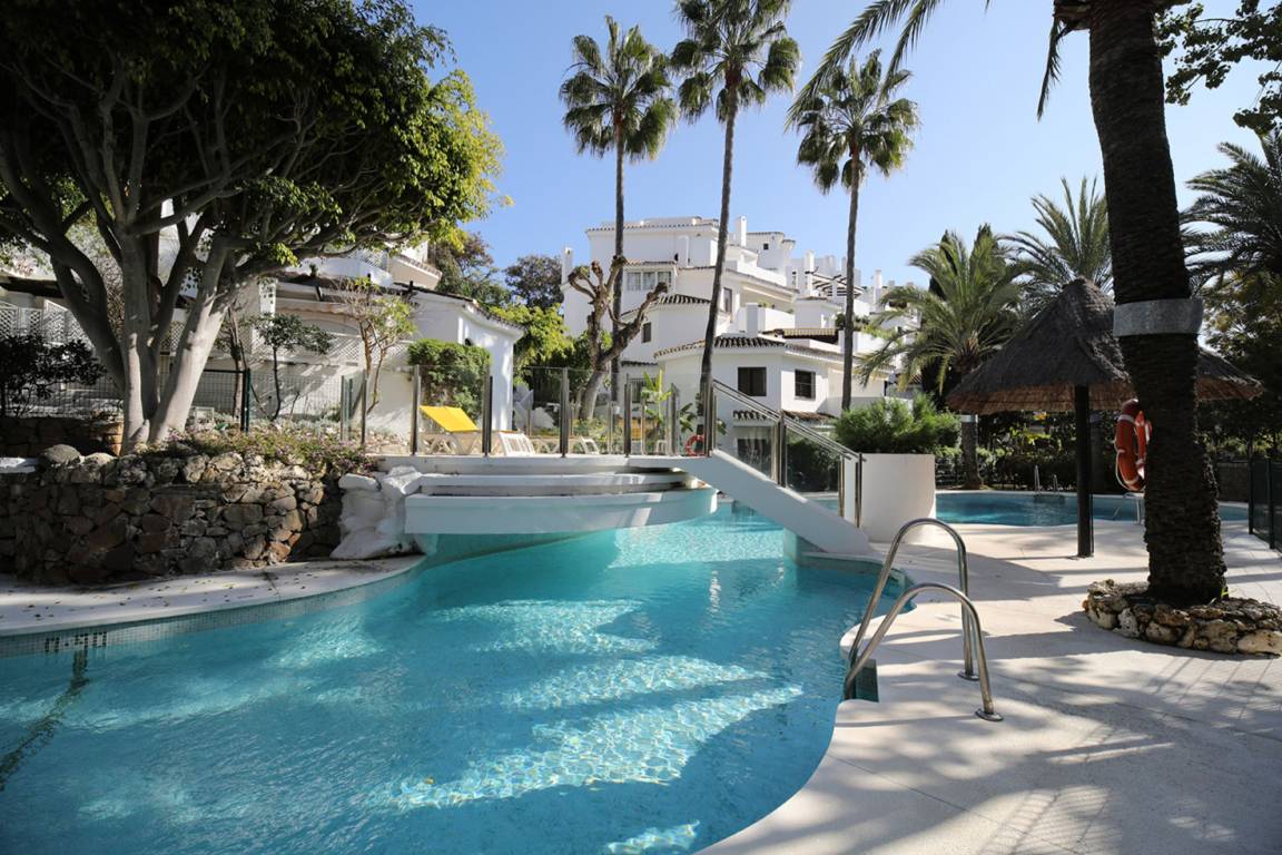 200 M² Apartment ∙ 4 Bedrooms ∙ 11 Guests - Marbella