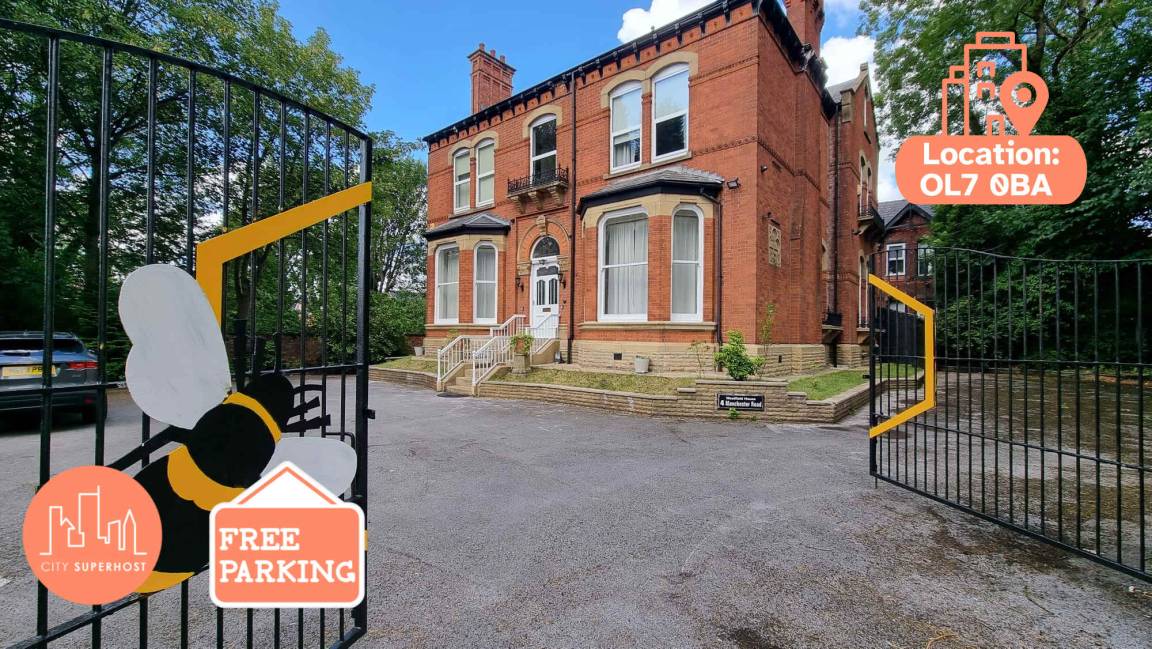 186 M² House ∙ 6 Bedrooms ∙ 20 Guests - Oldham