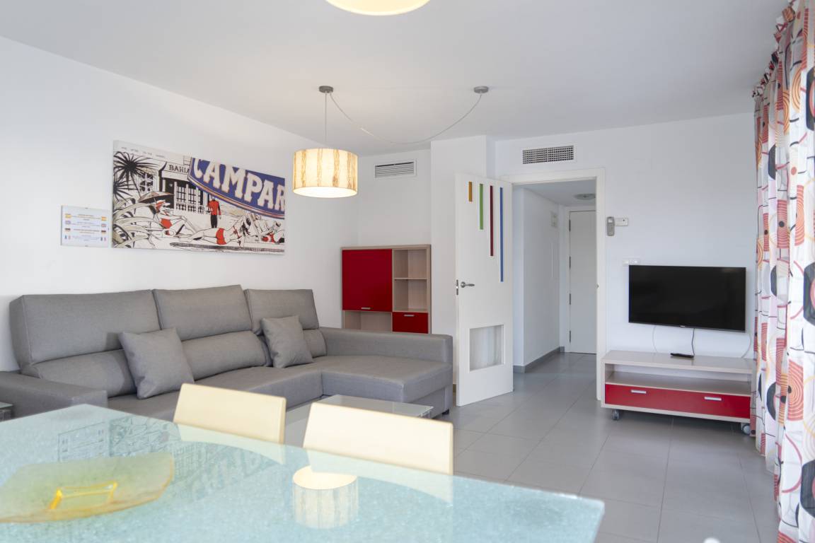 72 M² Ferienwohnung ∙ 2 Schlafzimmer ∙ 6 Gäste - Calp