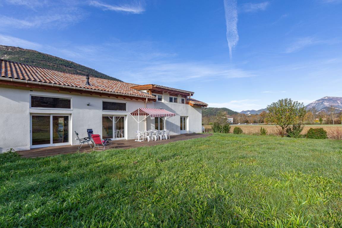 110 M² House ∙ 4 Bedrooms ∙ 12 Guests - Die