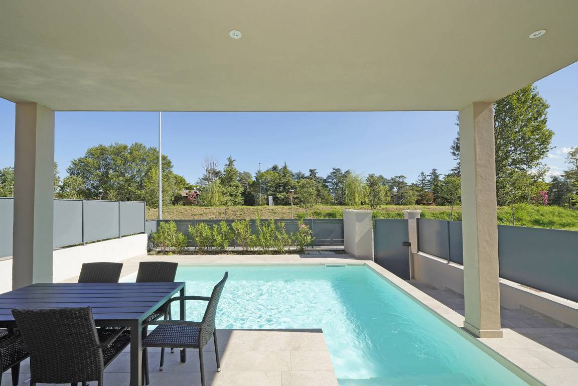 100 M² Villa ∙ 3 Bedrooms ∙ 8 Guests - Sirmione