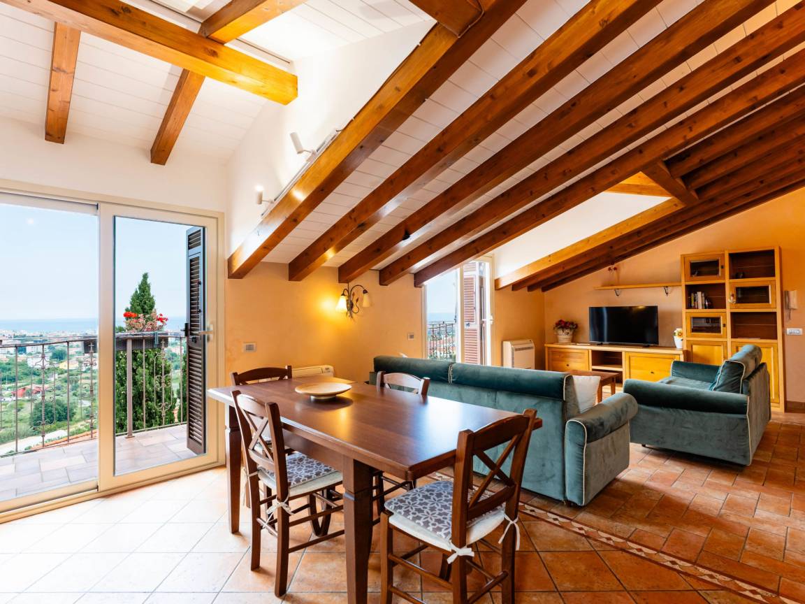 Villa ∙ 1 Camera Da Letto ∙ 5 Ospiti - Pietra Ligure