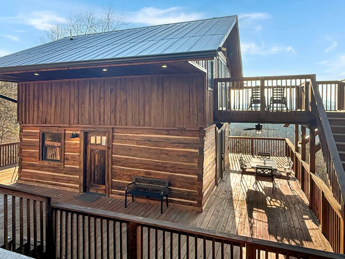 House ∙ 2 Bedrooms ∙ 6 Guests - Bryson City, NC