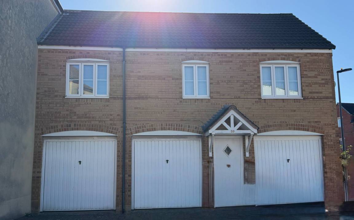 77 M² Ferienhaus ∙ 2 Schlafzimmer ∙ 3 Gäste - Bristol