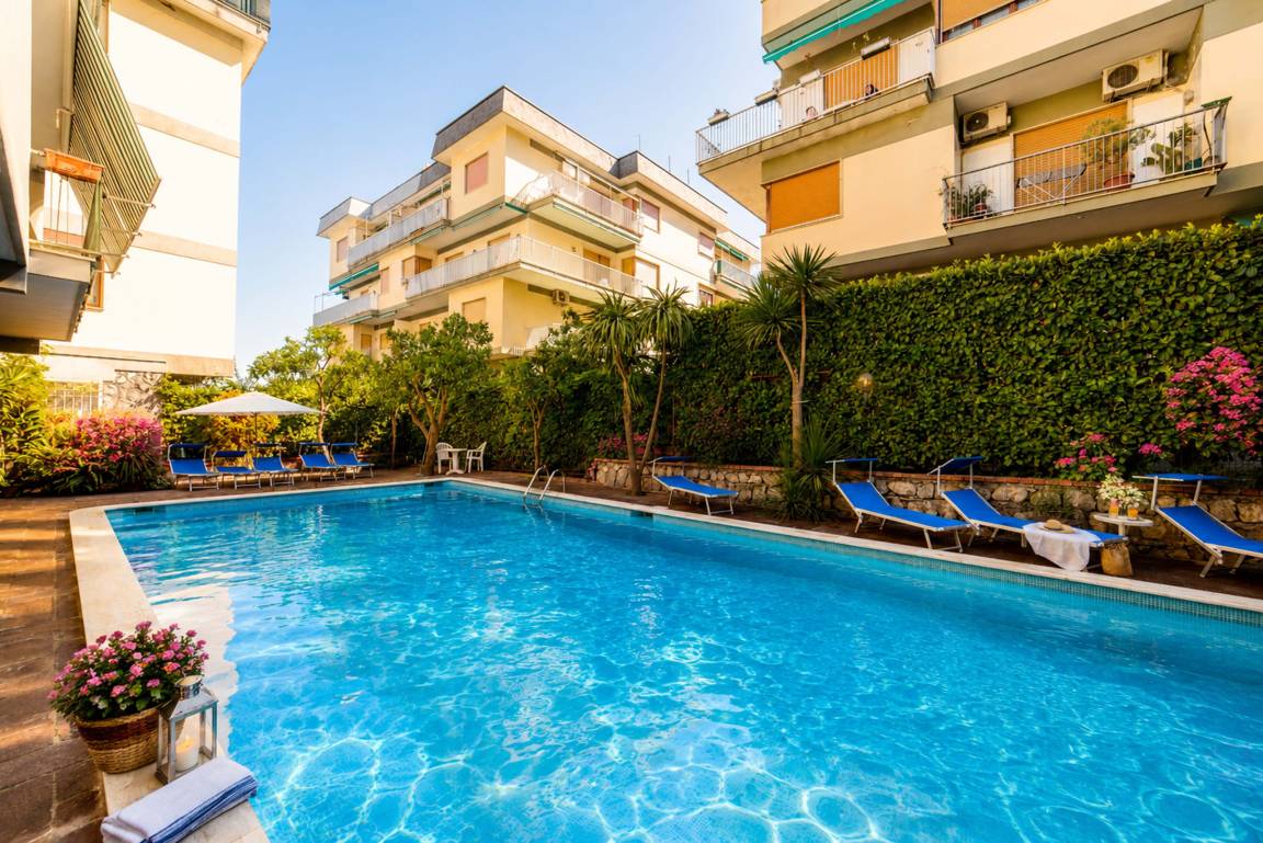 80 M² Apartment ∙ 2 Bedrooms ∙ 7 Guests - Sorrento
