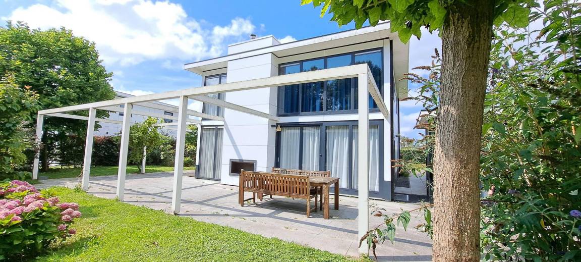 Bungalow ∙ 4 Bedrooms ∙ 8 Guests - Amsterdam
