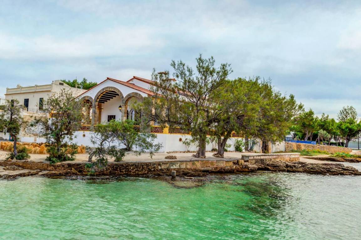 300 M² Villa ∙ 4 Bedrooms ∙ 8 Guests - Sa Pobla