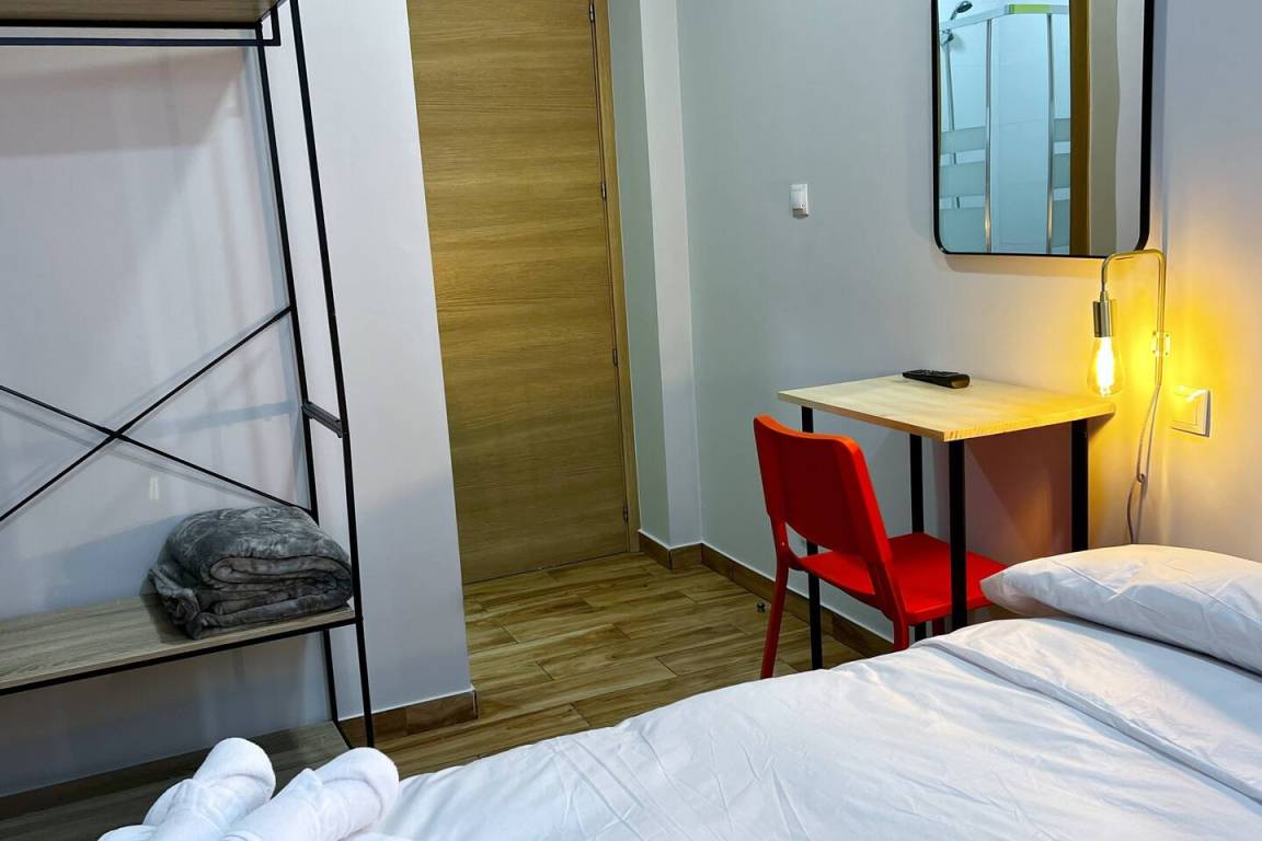 14 M² Hôtel ∙ 1 Chambre ∙ 2 Personnes - Erandio